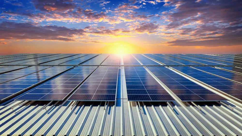 Dezvoltarea energiei solare si a capacitatii bateriilor genereaza ... Dezvoltarea energiei solare si a capacitatii bateriilor genereaza ...